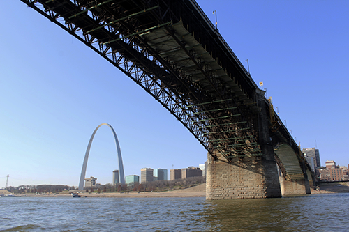 Painting the Eads Bridge with Thomas Industrial Coatings - TRU | TRU